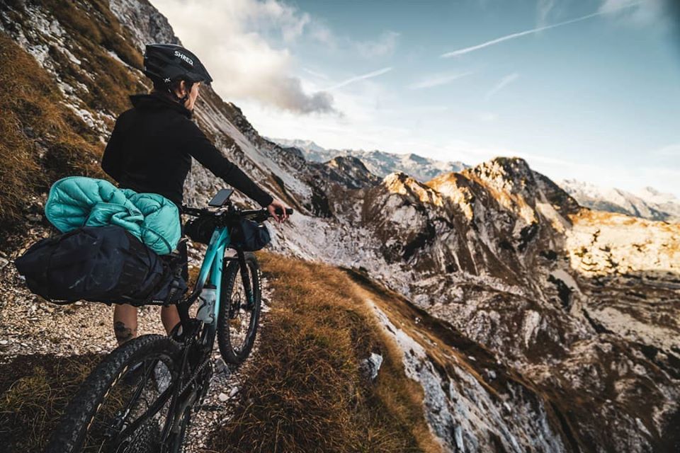 Partir en bikepacking : les conseils de Lilou ! – GRAVITY LADIES